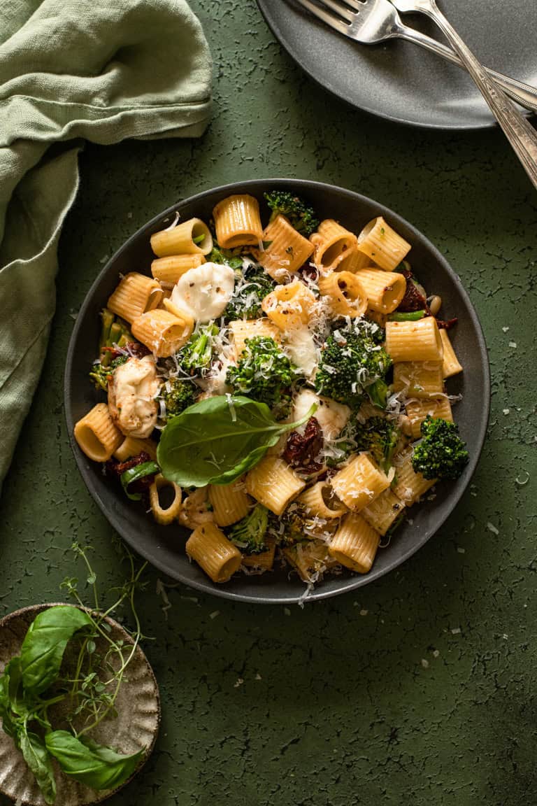 Rigatoni Pasta with Broccoli and Sun Dried Tomatoes - Spoonful of Plants